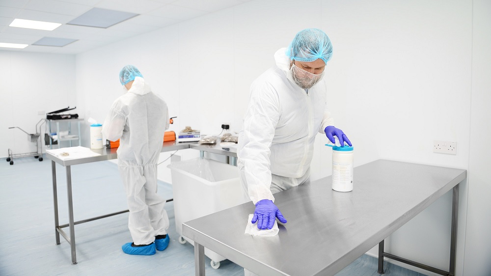 Tips for Cleanroom Cleaning and PPE